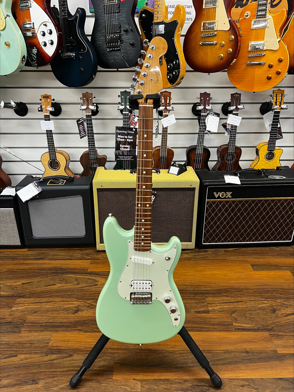 Second hand 2017 Fender Player Series Duosonic Electric Guitar — Gough ...